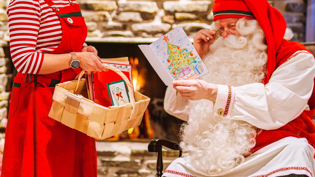 Santa Claus delivers first ever Christmas message to the world ...