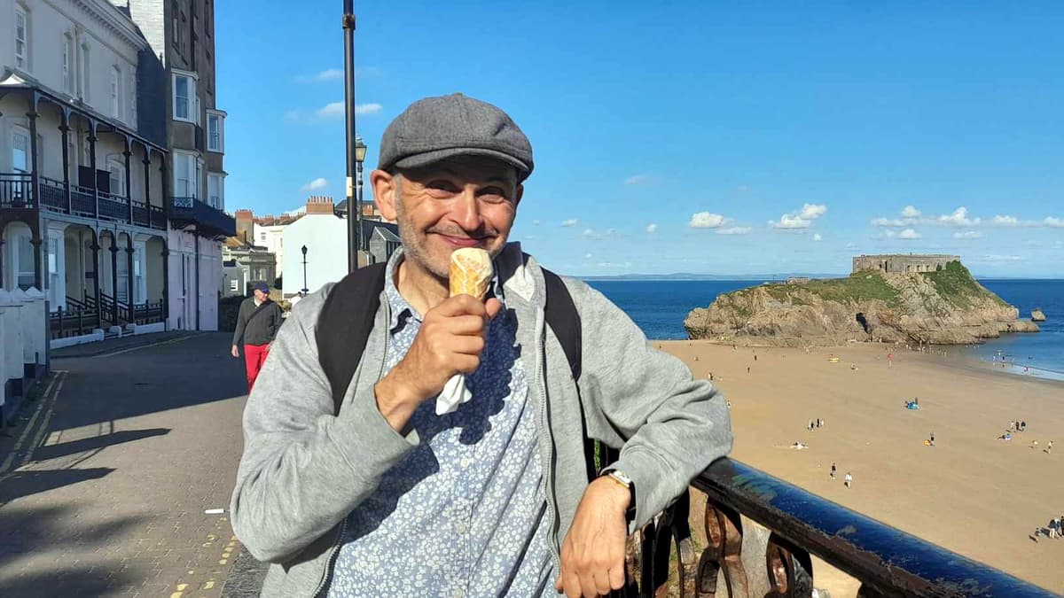 Tenby visit fulfils childhood dream for playwright Robert Cohen ...