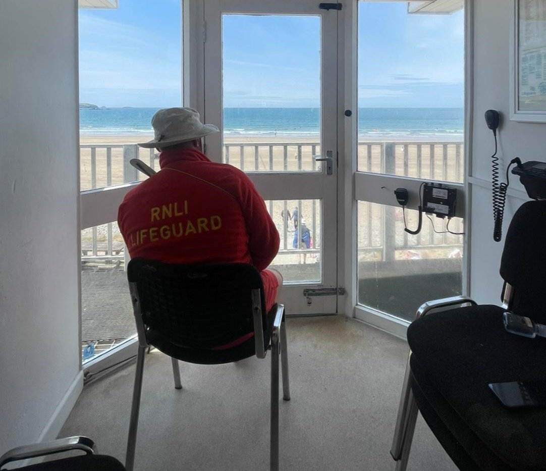 Safety warning as Welsh RNLI Lifeguards patrols end | narberth-and ...