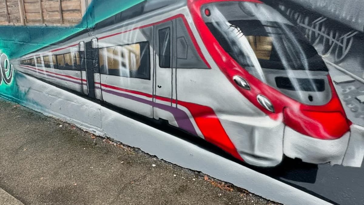 Whitland’s spectacular railway-themed mural | narberth-and-whitland ...